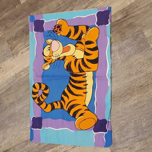 Disney | Bedding | Vintage Disney Winnie The Pooh Standard Double Side ...